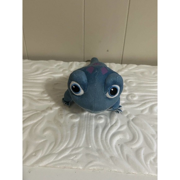 Disney | Toys | Disney Frozen Ii 2 Bruni Fire Spirit Salamander Lizard ...
